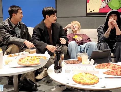 Bts Community Posts ｡ﾟﾟ･｡･ﾟﾟ｡ ﾟ。ᴸᵒᵛᵉ 🐤 ﾟ･ ｡ᴶᴵᴹᴵᴺ 🌙 ·̩͙ 지민시 사랑하는 지민♥️