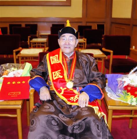 内医大品格系列讲述三 记国医大师苏荣扎布教授 内蒙古 临床 工作
