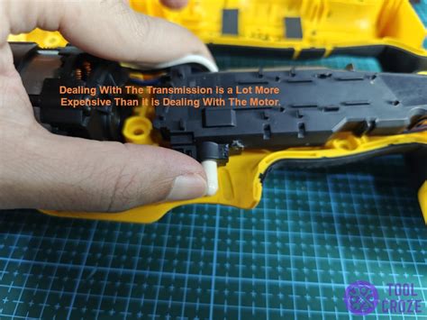 How To Fix Dewalt Oscillating Tool Not Oscillating And Cutting 4 Tips Tool Croze