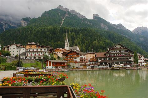 The Beautiful Village Of Alleghe Belluno Its A Beautiful World