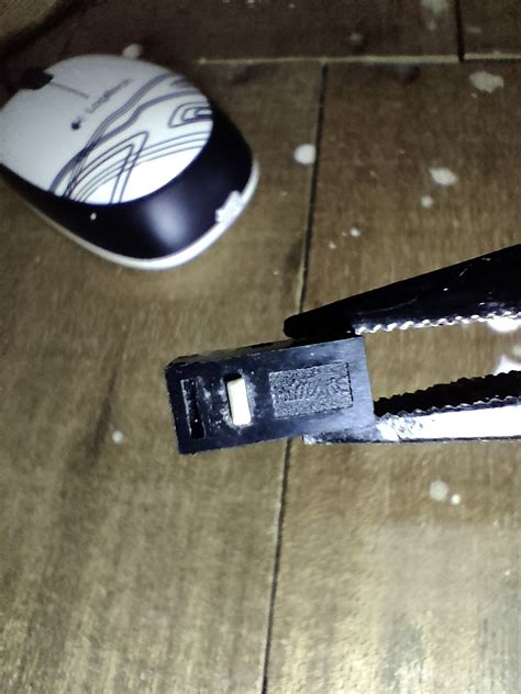 So I Replace My Logitech M105 Mouse Micro Switch With Omron D2fc F 7n20m Rmousereview