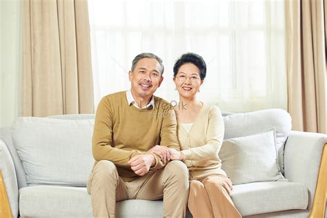 중년 부부 사랑하는 이미지 사진 무료 다운로드 Lovepik