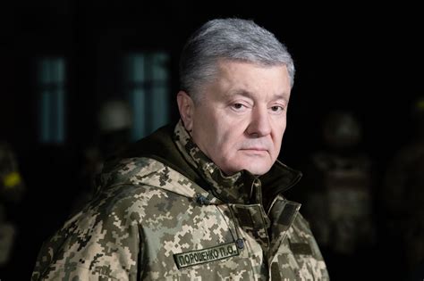 Петро Порошенко Незалежній Україні 28 28 років ми з вами будуємо вільну Україну Цей шлях