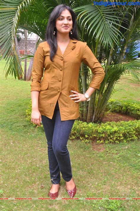 Hari Priya Actress Photoimagepics And Stills 297694