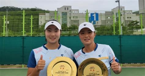 김나리·강나현 실업테니스 2차연맹전 복식 우승