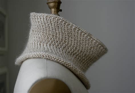 Ravelry Zig Zag Cowl Pattern By Michele Wang