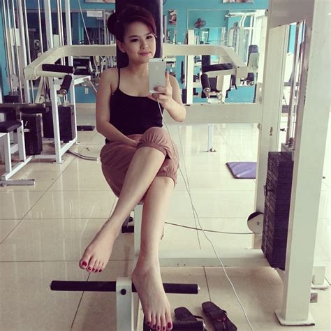 Phi Huyen Trangs Feet