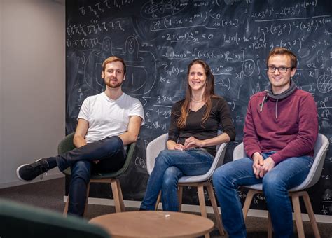 Derived Algebraic Geometry And Its Applications Fstm I Unilu