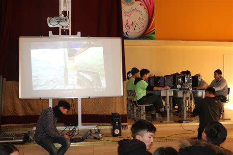 13 р сургуулийн эцэг эхийн зөвлөлийн дарга нарын хурал