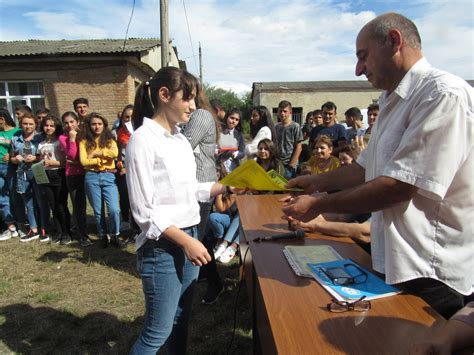 პატარა გარეჯვრის პატარა გარეჯვრის სკოლის დიდი ამბები