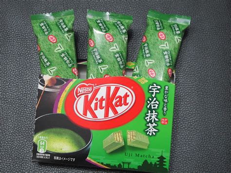 「對了，去上海吧！」yes，go Shanghai！「好了，到大陸工作吧！」 日本機場必買伴手禮kit Kat「和風口味」限定版 和莓