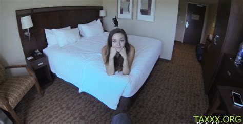 Agent Pokes A Pretty Model Eporner