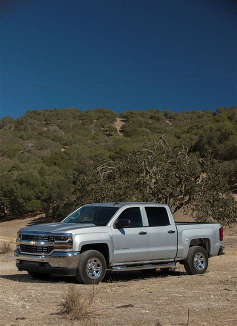 2018 Chevrolet Silverado 1500 4wd Crew Cab 153 0 Custom Carbuzz