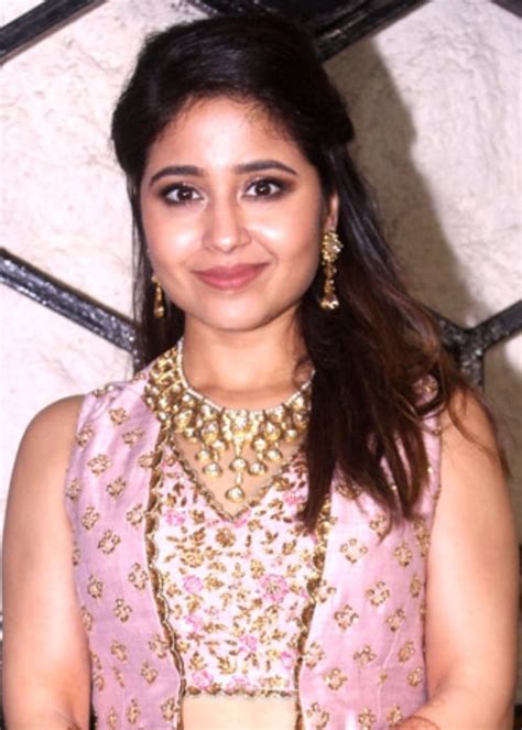 Shweta Tripathi Height Weight Age Boyfriend Biography Facts
