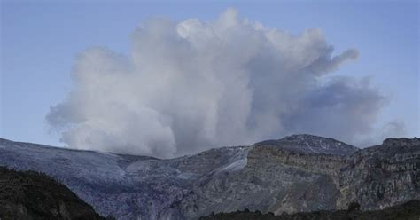 화산재 내뿜는 콜롬비아 네바도 델 루이스 화산