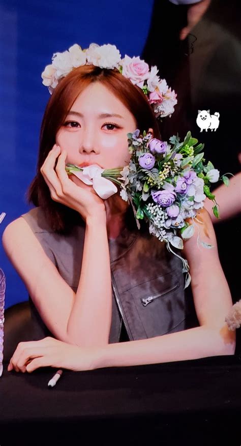 Yoohyeon Pics On Twitter She Wants Me So Bad Real