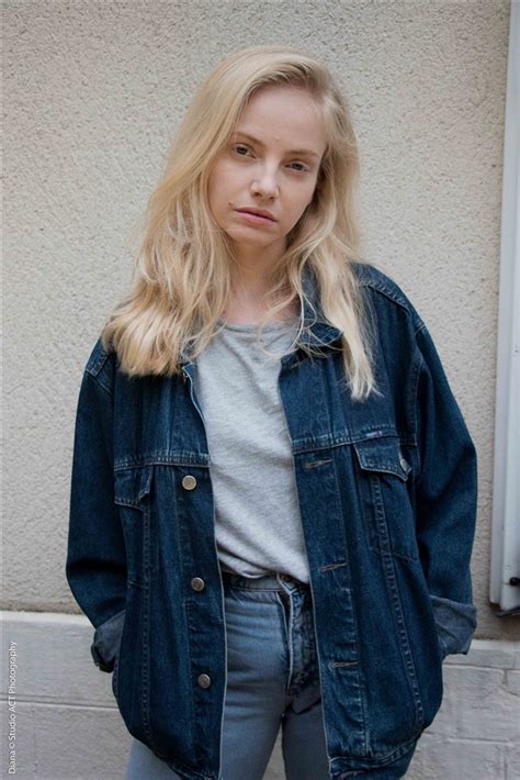 Laure Massard Fiche Artiste Artiste Interpr Te Agencesartistiques Com La Plateforme Des