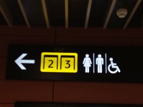 4 Star Toilet Steven Road Mrt Station Tel11 Ras Photo Gallery