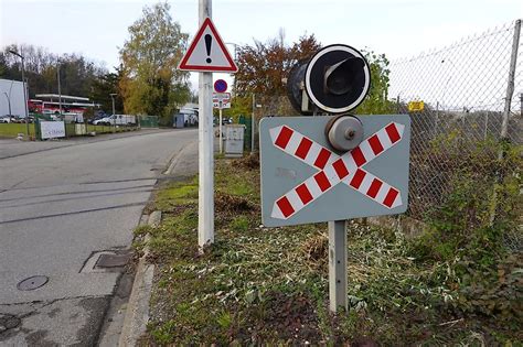 기차 교차로 철도 건널목 영어로 표현하기