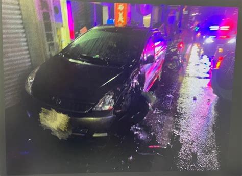 【有片】八德清晨酒駕自撞！駕駛自行脫困3車受波及 桃園電子報