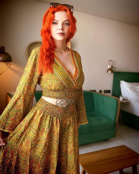 Rebecca Goodwin Tiktok Star Biography Age Facts Trivia