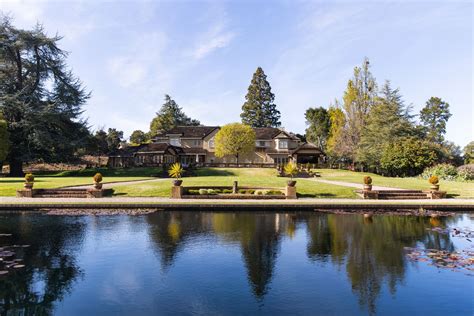 Woodside Estate A Luxurious Retreat