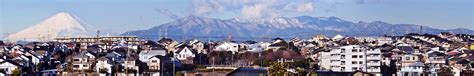 横浜市泉区緑園都市からの富士山と丹沢山塊