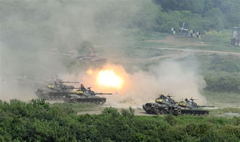 裝甲564旅三軍聯合作戰夜日攻訓練 3813435 三立新聞網
