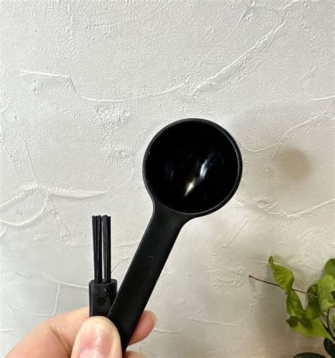 品味咖啡第一步【ikuk 全功能磨豆機】40 段全功能精密研磨，磨豆機推薦，讓我們從義式到手沖都能完美掌握 Roroand兔兔的跑跳人生