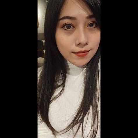 Naima Chen Naima Chen • Threads Say More