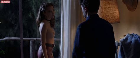 Naked Yamila Saud In El Encanto