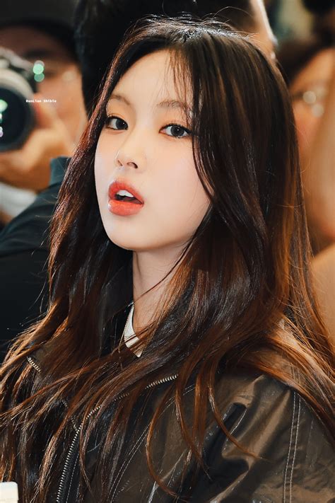 더쿠 4세대 여자아이돌그룹 막내 멤버 근황사진