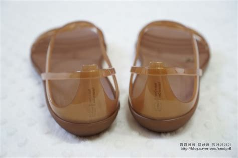 발이 편한 신발크록스 컬러블록 플랫크록스 이사벨라 샌들 우먼w크록스 여성샌들 추천 네이버 블로그