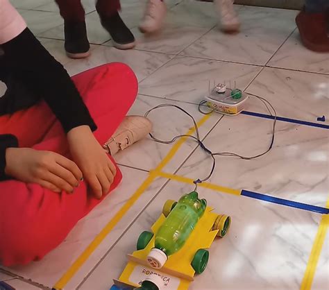 carro sumobot diy experimento criativo para educação maker robótica educacional brasil
