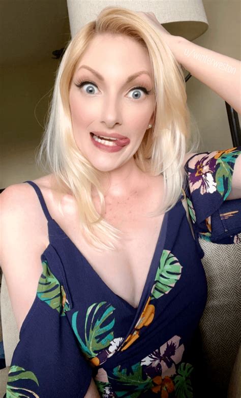 When Everyone Else Is Taking Sexy Face Pics But You Cant Act Right 😅