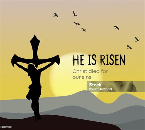 그리스도는 우리의 죄를 위해 죽으셨습니다 부활절 배너 또는 그가 부활했다는 단어가 있는 인사말 카드 십자가에 못 박힌 예수 그리스도 석양 산과 하늘 배경에 0명에 대한 스톡