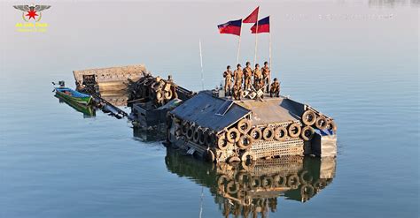 စစ်သင်္ဘော ၂ စီး၊ ဇက်ရေယာဉ် ၁ စီးတို့ကို အေအေက တိုက်ခိုက်