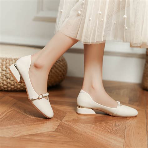 รองเท้าแมรี่เจน ส้นแบน ปากตื้น ประดับไข่มุก แฟชั่นฤดูร้อน สไตล์แฟรี่ สําหรับผู้หญิง 2021 Smart