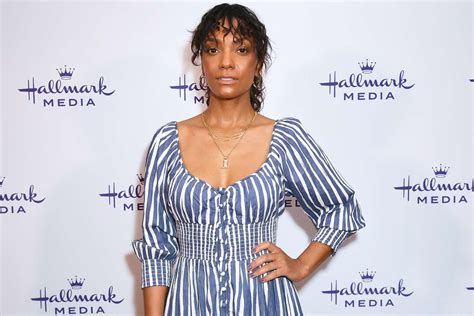 Lyndie Greenwood Lichaam Lyndie Greenwood Imdb