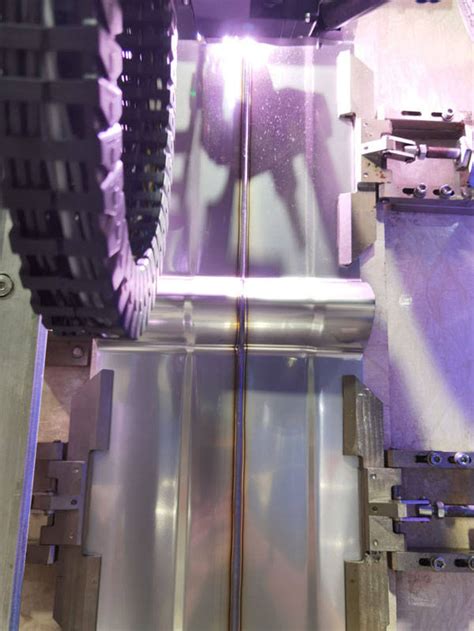 打破技术垄断国产首台LNG船波纹板全位置自动焊接装备研制成功 中国船舶 系统 试验