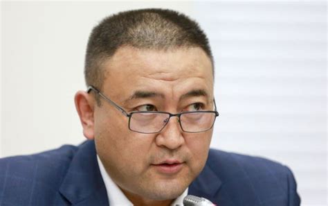 Эрчим хүчний сайд С Чойжилсүрэн Эрдэнэбүрэнгийн усан цахилгаан станцыг