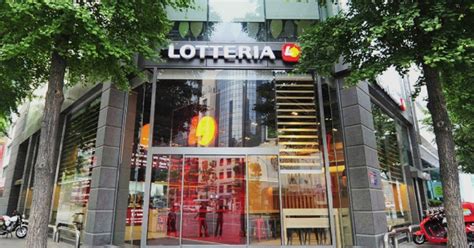 바퀴벌레 음료 잊었나…떨어진 빵으로 햄버거 제조한 롯데리아