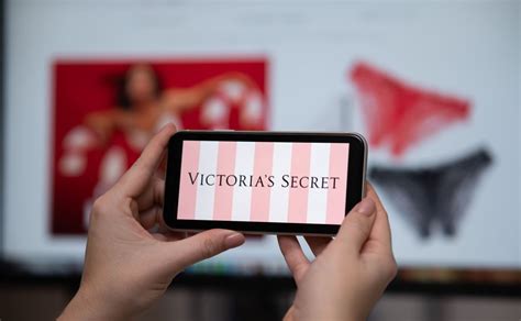 Victorias Secret Qué Prendas De Lencería Están Disponibles Por 30 O
