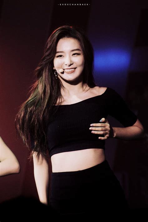 Seulgi Wears A Shockingly Sexy Outfit During Recent Performance Koreaboo