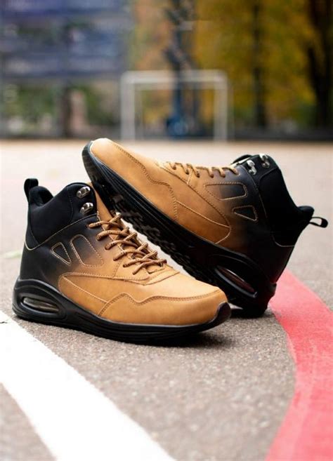 Кросівки чоловічі — ціна 1248 грн у каталозі Капці Купити чоловічі речі за доступною ціною на