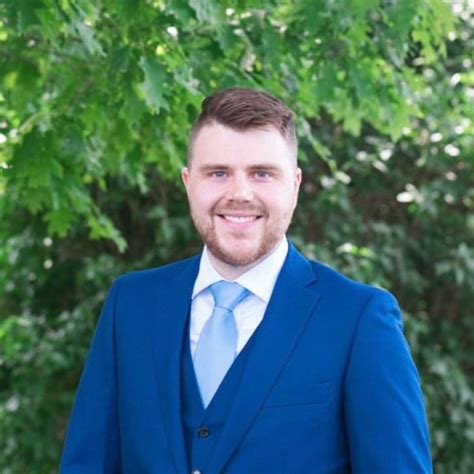 Tom Carlin Lead Investment Research Analyst Wells Fargo Linkedin