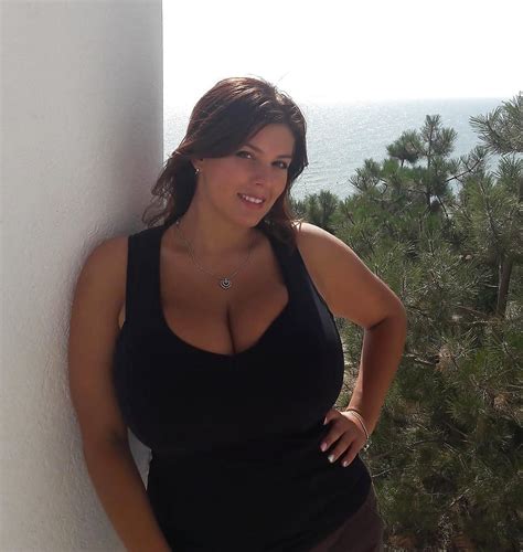 Busty Teens Milfs 358