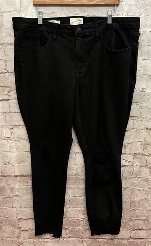 Universal Thread Womens Mid Rise Skinny Jeans Size 18 Black Denim