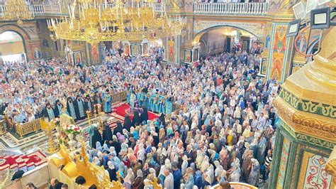 🔥ПОЧАЇВСЬКА ІКОНА БОЖОЇ МАТЕРІ ріки вірян прибули до лаври на спільну