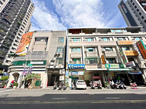 高雄市左營區立大路別墅左營崇德商圈金店面 超大地建坪 熱鬧吃市地段 房屋出售 樂屋網